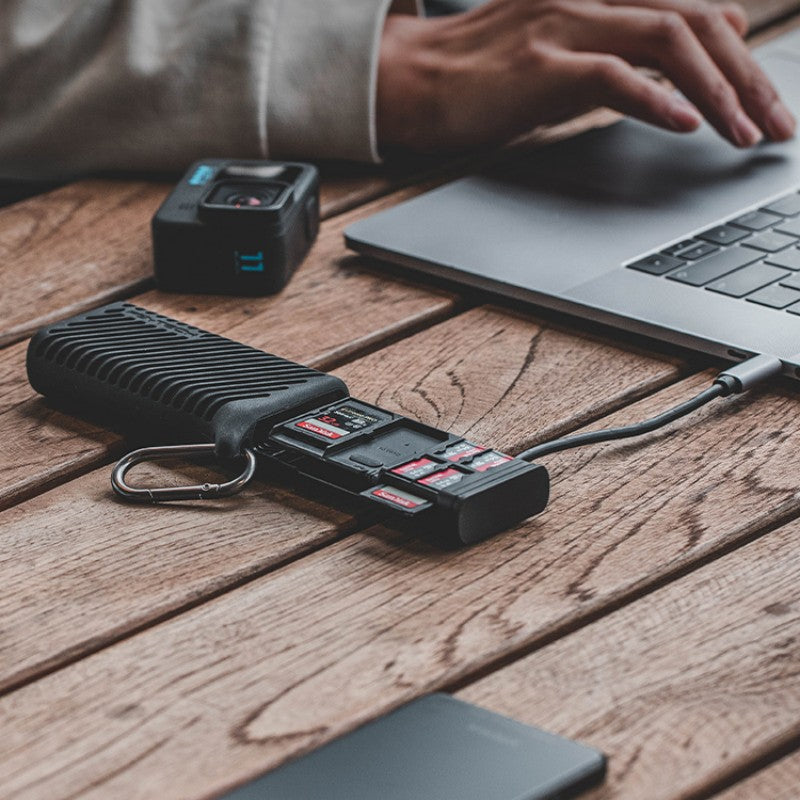 High-Speed SD/TF Memory Card Storage And Reader Box – GizModern