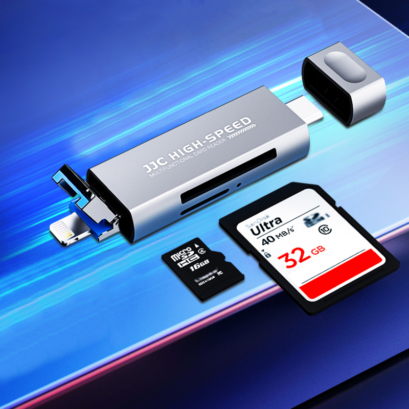 Universal Multifunctional SD Card TF Card Reader – GizModern