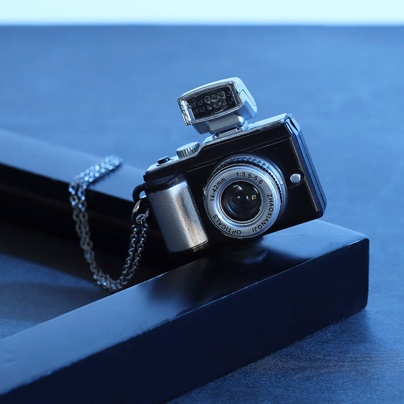 Creative Flash Camera Pendant Necklace, for Men & Women – GizModern