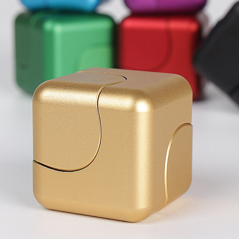 The Most Amazing Metal Finger Cube Spinner – GizModern